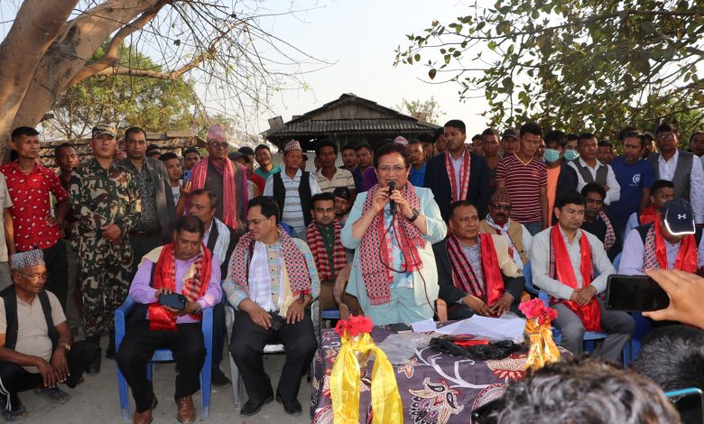 अझै अँध्यारोमा टाङ्गिया बस्ती, दुई महिनाभित्र बिजुली उपलब्ध गराउने ...