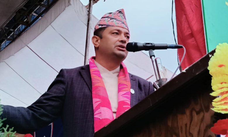 सबै नागरिकले गुणस्तरीय स्वास्थ्य सेवा पाउनेः स्वास्थ्य मन्त्री गिरी ...